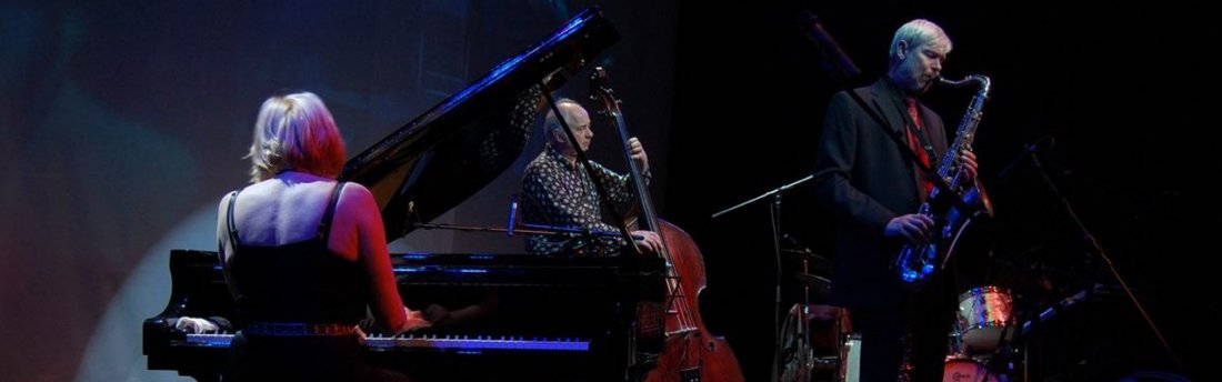 REDUTA SPECIAL: CLASSIC GOES JAZZ | Reduta Jazz Club, Prague, PR ...