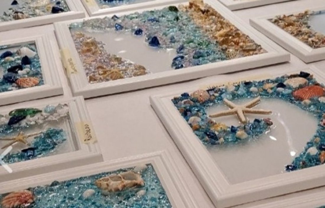 Enjoy Your Summer and Make a Resin Beach or Floral Design Frame ...
